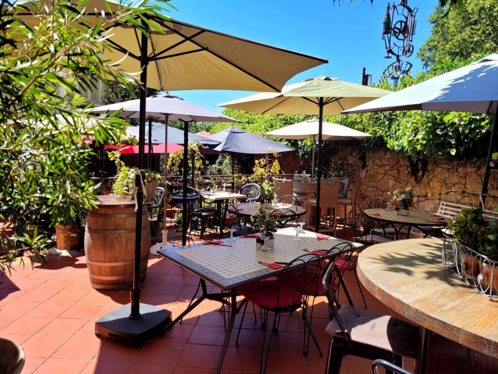 Hôtel Le Provençal : Séjour à Aups entre nature et confort